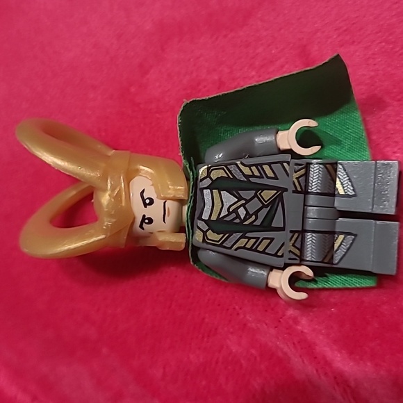 Lego | Toys | Lego Marvel The Avengers Sh33 Loki Green Cape Minifigure ...